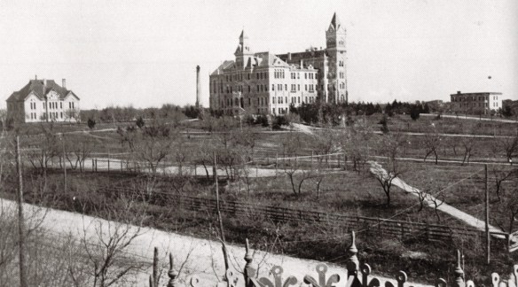 The University’s First Thanksgiving | The UT History Corner